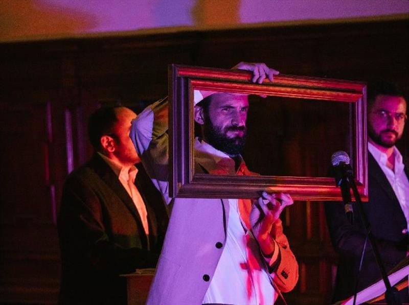 Salvador Dalì. Yo soy un genio!